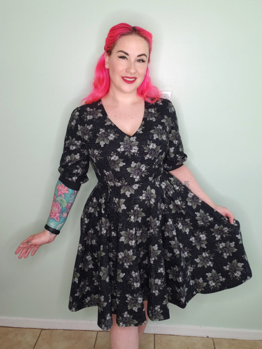 Endora Dress in Rose Spiderweb Print – Vivacious Vixen Apparel